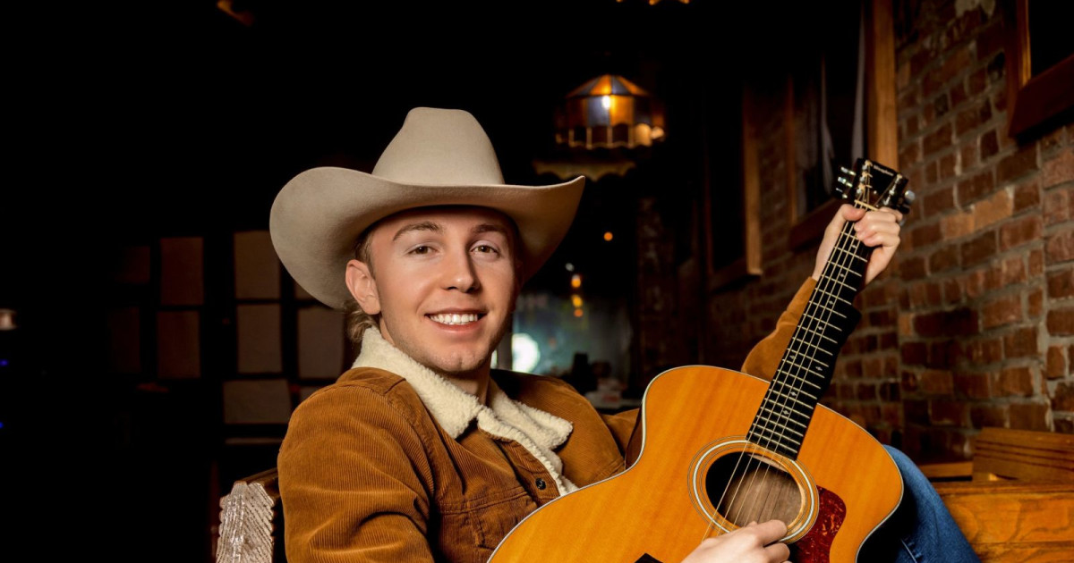 Hank Ruff’s Holiday Hoedown in Indianapolis at HI-FI