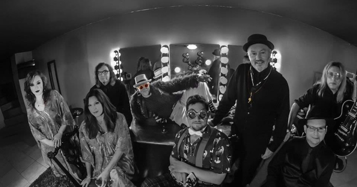 Elton Dan & The Rocket Band – A Tribute To Elton John in Saint