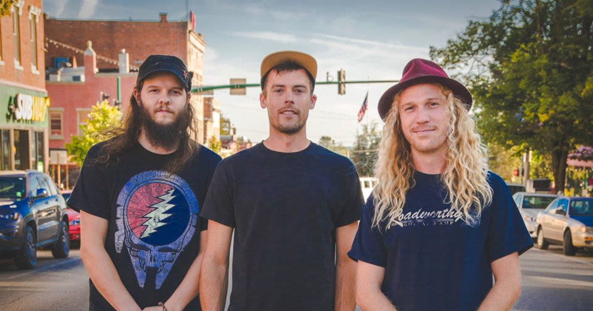 Dizgo: Outer Space Tour w/ The Low Glow & Villa Mure in Louisville