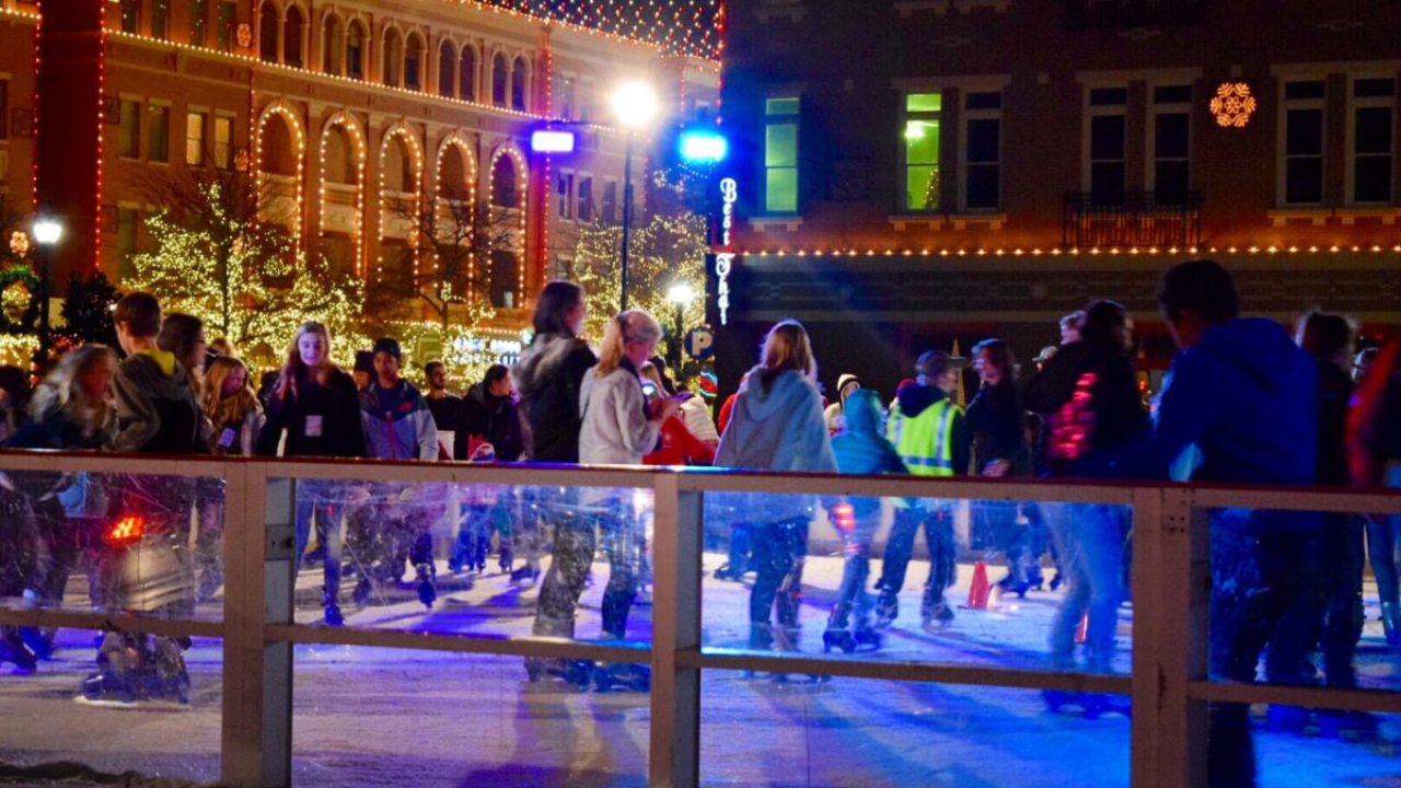 Where To Go Ice Skating in Dallas