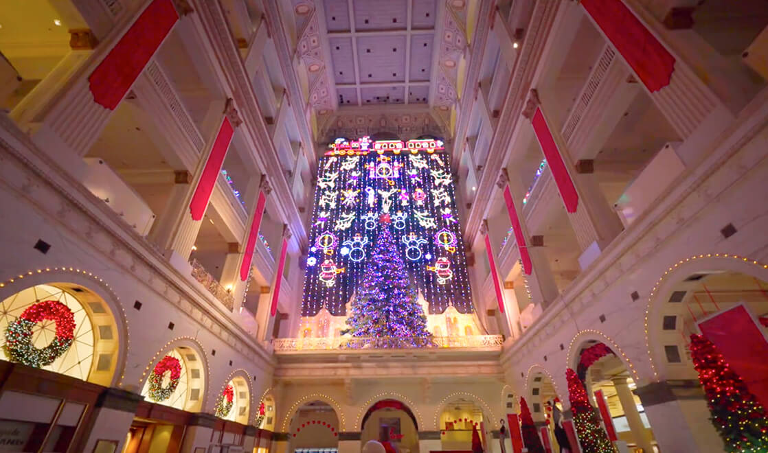 THE BEST HOLIDAY LIGHTS AROUND PHILLY THIS YEAR