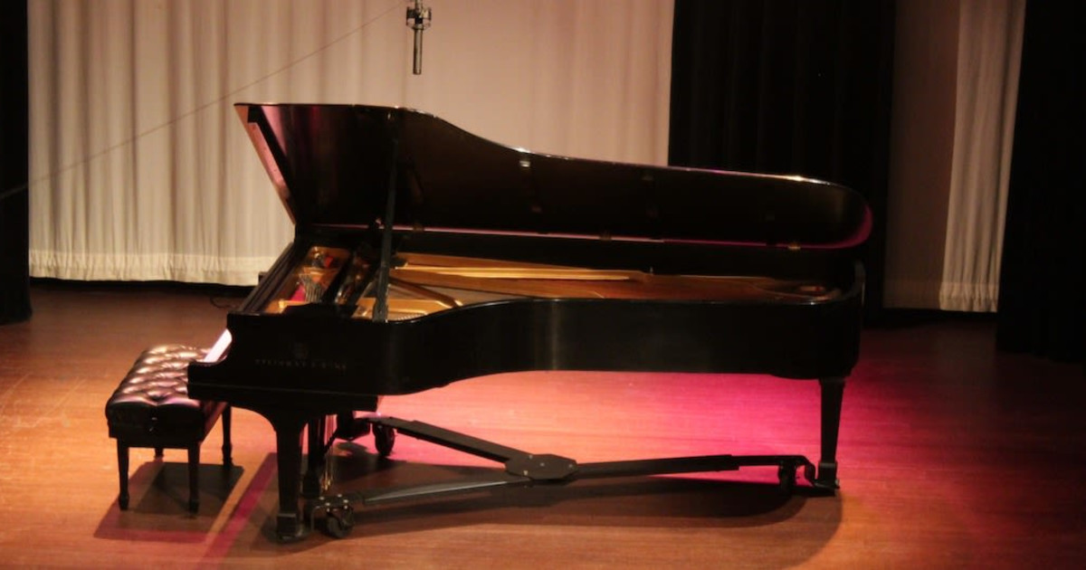 The Magical World of John Gaughan in Chicago at The Rhapsody