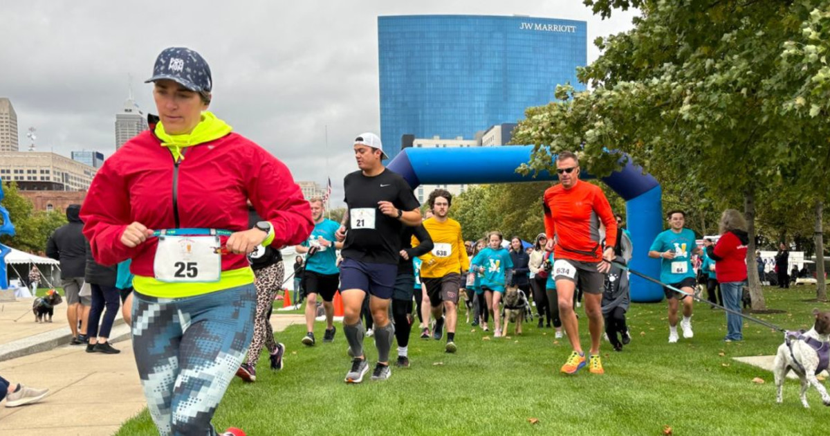 IndyHumane Mutt Strut 2025 in Indianapolis at Celebration Plaza