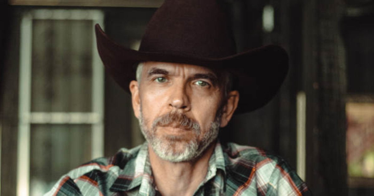 Dan Whitaker Live In The Luckenbach Dancehall (Open Dance Floor)