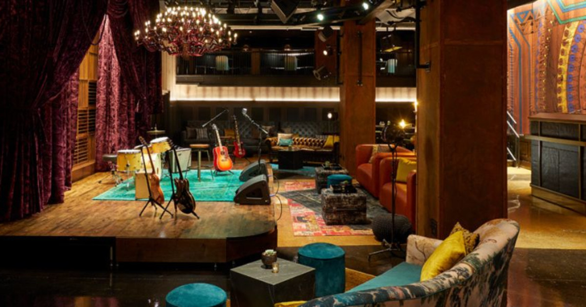 Girl in a Hurry: The Shelly Bush Story in Nashville at Analog at