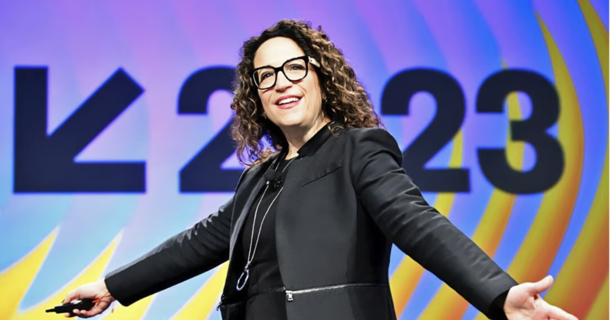 Featured Session: Amy Webb Launches 2025 Emerging Tech Trend