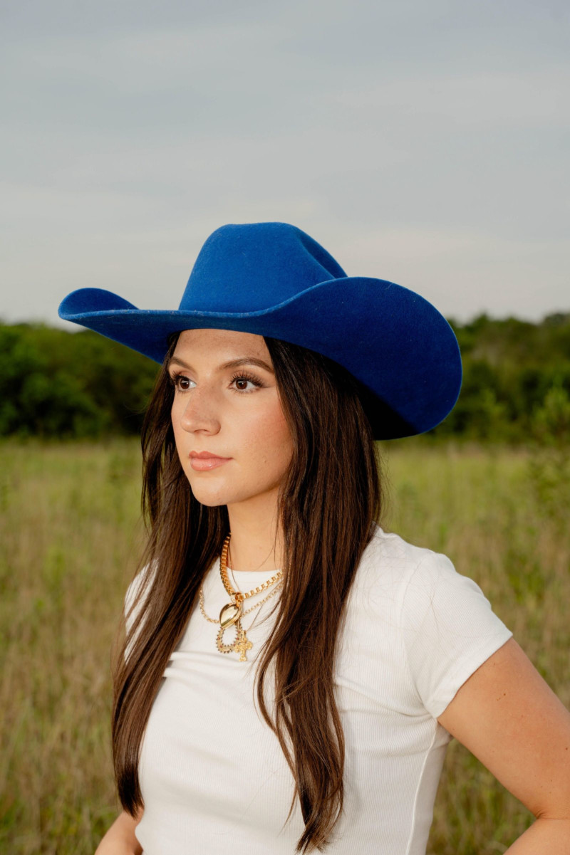 Happy Hour Feat. Zoe Fowler in Nashville at The Listening Room