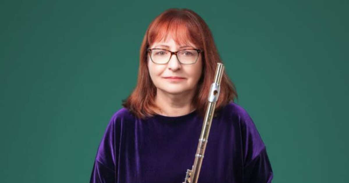 Flora in Winter 2025: Performance by The Meditative Flutist in