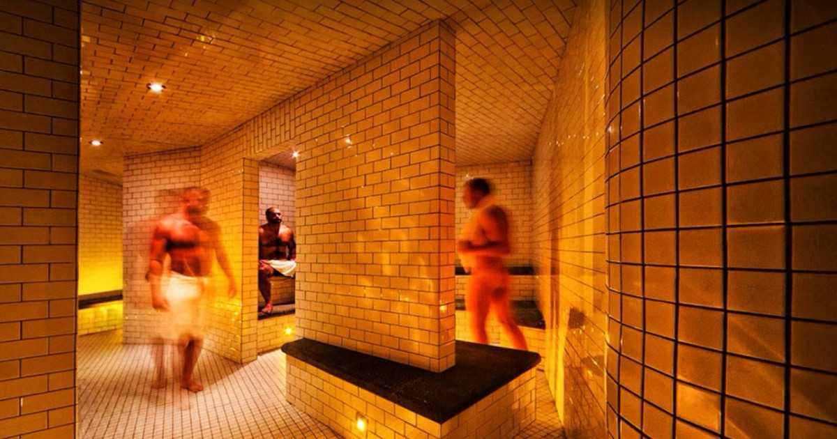 Valentine's Weekend in Chicago at Steamworks Chicago