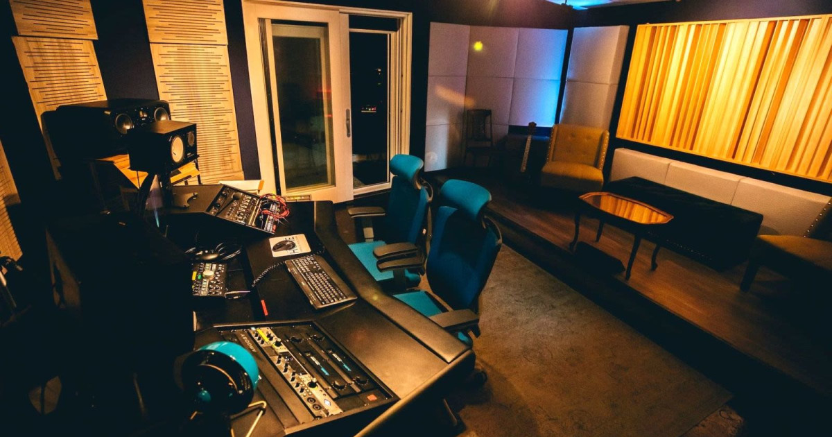 Meet My Music: Virtual Studio Hang in Nashville at Helping Our