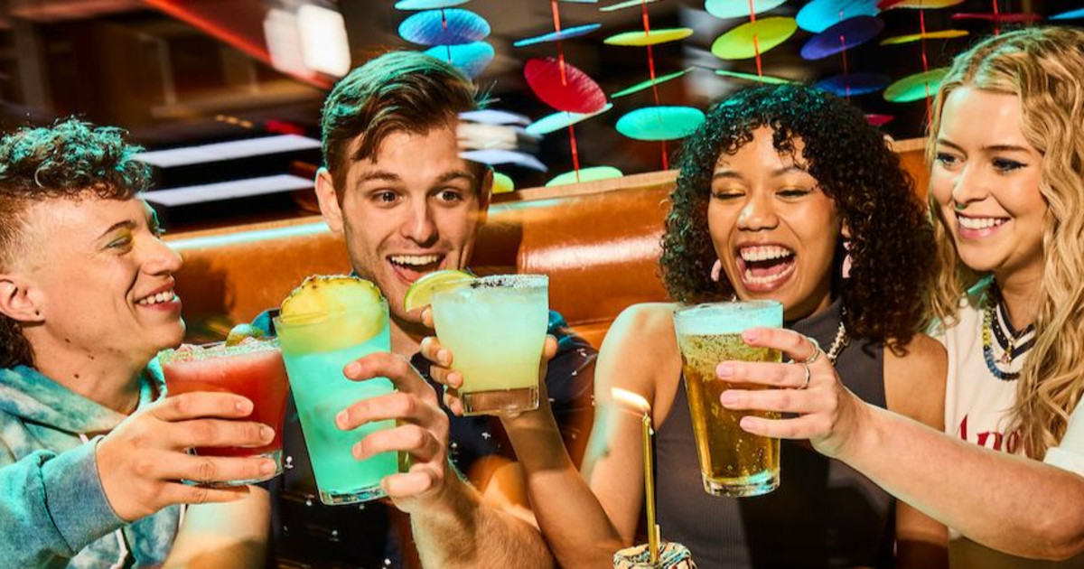 Sunday SIP in Lombard at Dave & Buster's - Lombard