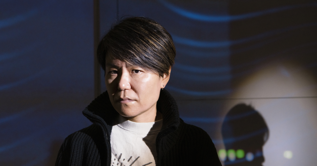 A Performing by Flash, Afterimage, Velocity, and Noise in Los