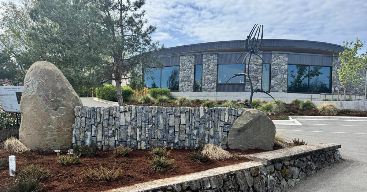 Victoria Scottish Community Centre Project Completion and Sign