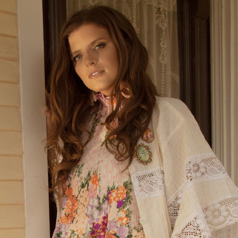 In The Row with Regan Stewart, Justin Klump, Becca Rae Greene