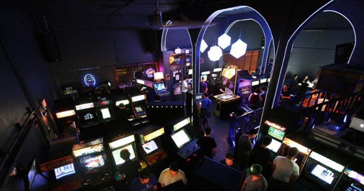 DJ "Showtime" Dylan Reiff in Portland at Ground Kontrol