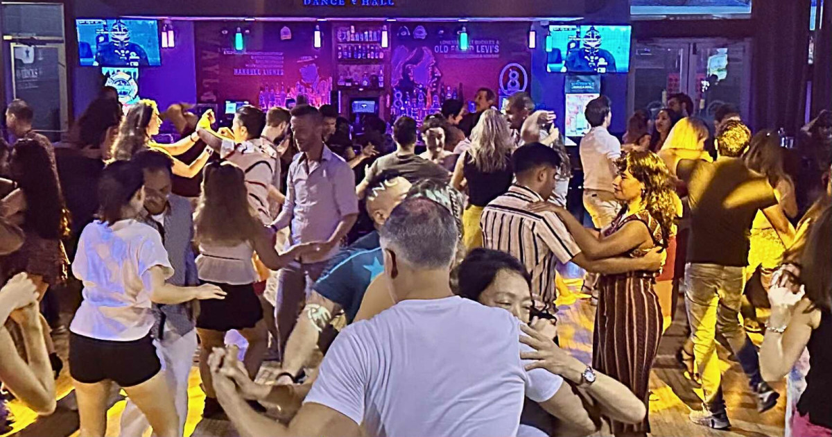 Bachata Salsa Sundays in Austin at Mavericks Dance Hall