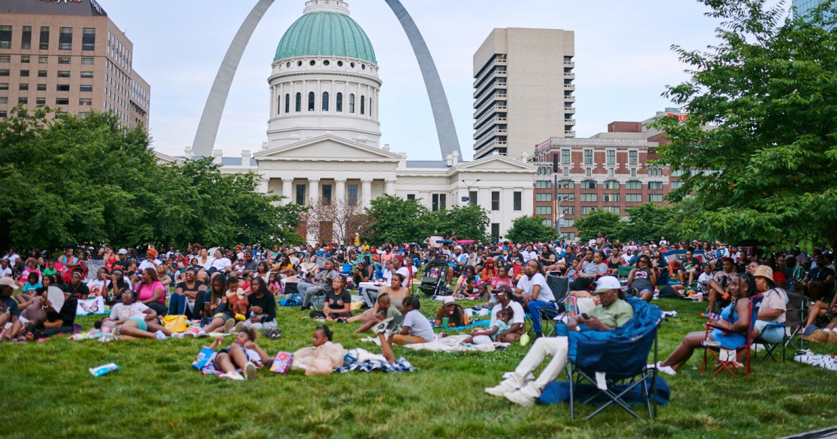 Downtown Summer Nights in St. Louis at Kiener Plaza Downtown