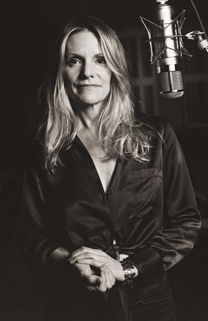 SARAH SHARP live at Pershing Hall in Austin at Pershing Hall