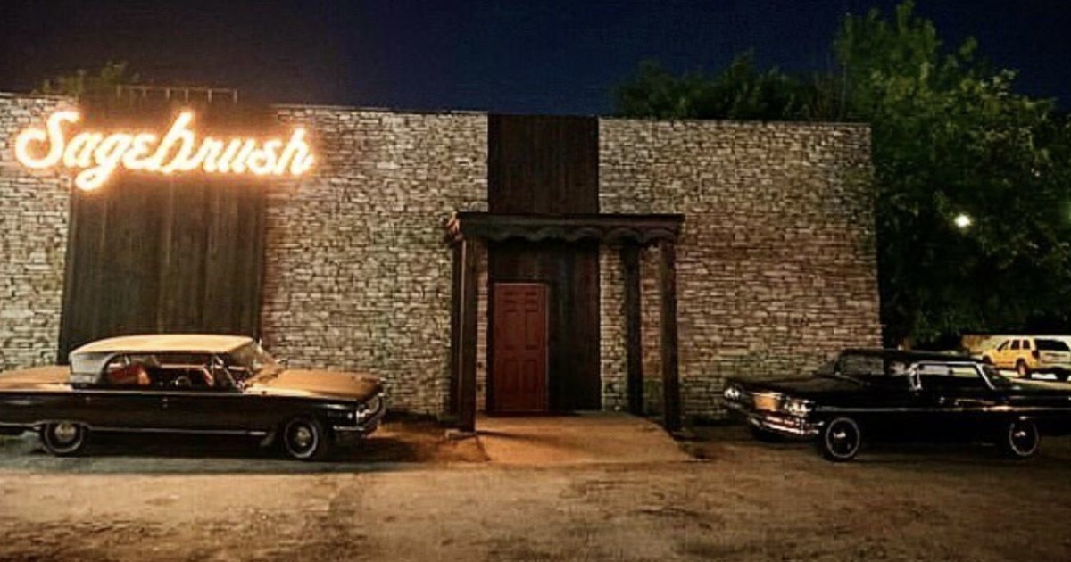 Rachel Cole, Armadillo Road in Austin at Sagebrush