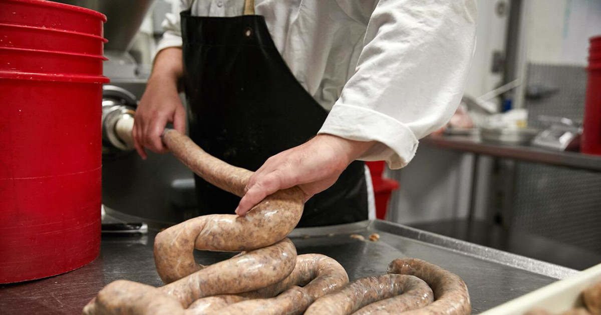 Make your own sausage for Thanksgiving + more! Kevin's Sausage