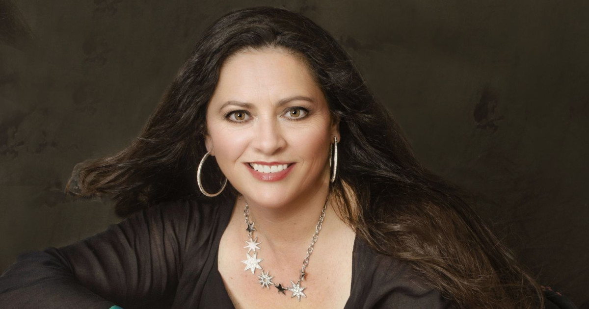 Shelley King - Hummingbird House Concerts - Bastrop TX in Bastrop