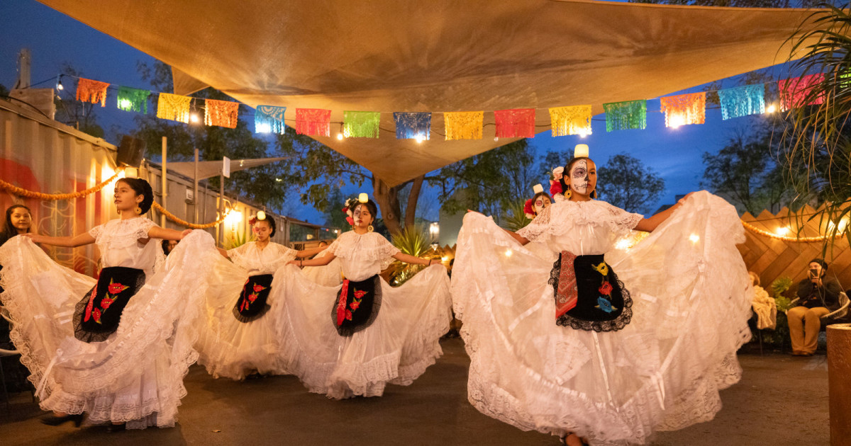 Día de los muertos - Folclórico Dance Performance in Oakland at