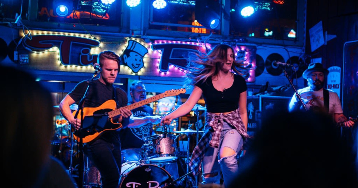 Sam Rife in Nashville at Tin Roof Broadway
