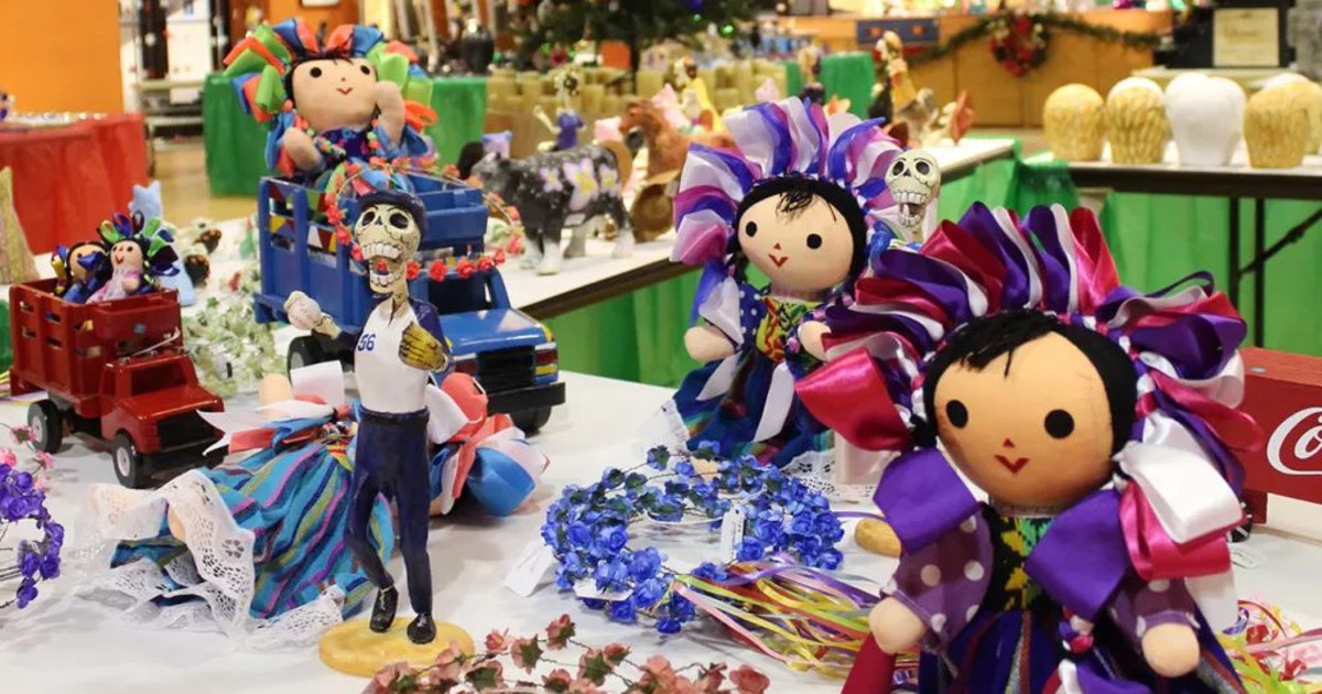 Mercado Navideño in Chicago at National Museum of Mexican Art