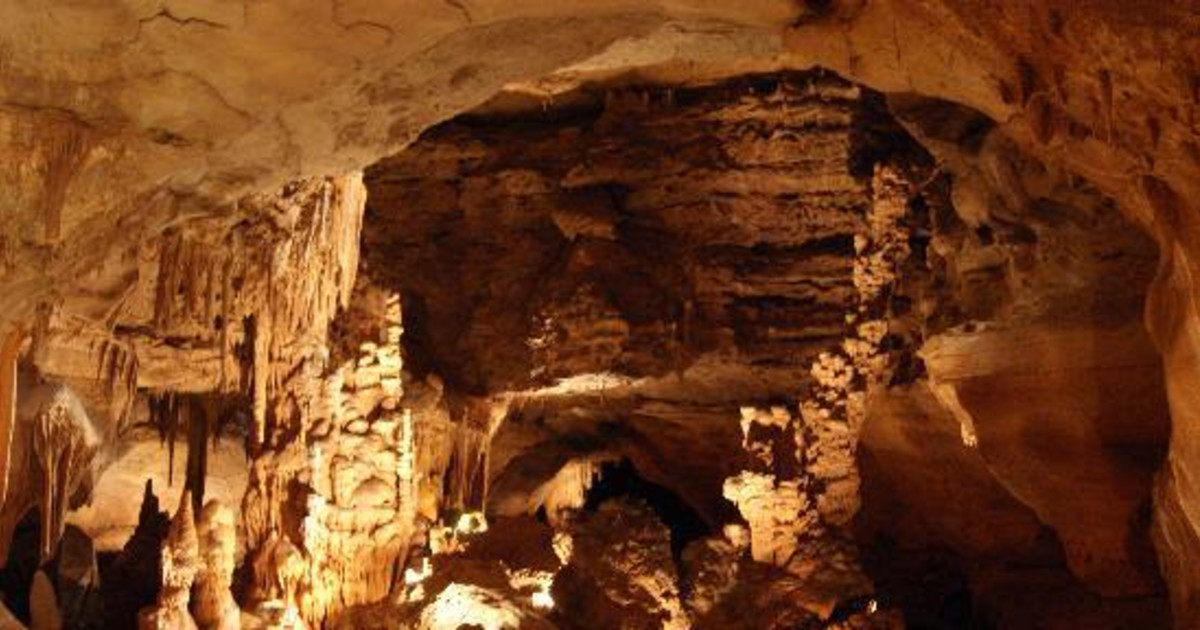 Songs of Love by Gli Unici - Three Tenors in Boerne at Cave Without A