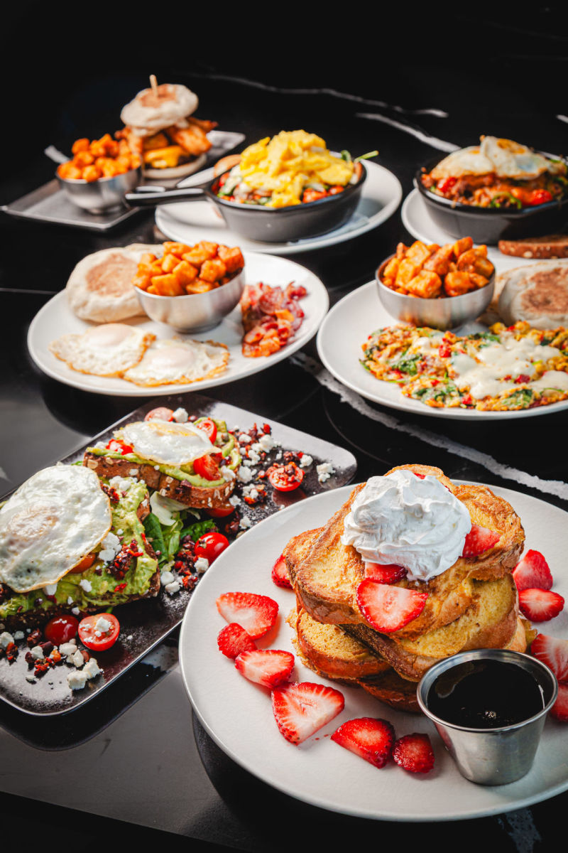Brunch in Chicago at Fatpour Tap Works - Wicker Park