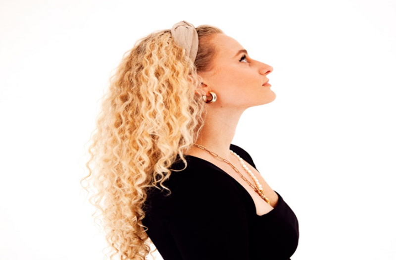 Kaylin Cole in Nashville at Hard Rock Cafe