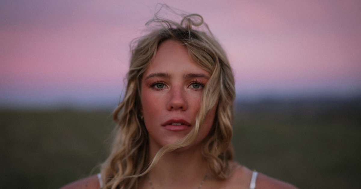 Avery Anna – Girl of Constant Sorrow Tour in Rosemont at Joe's Live