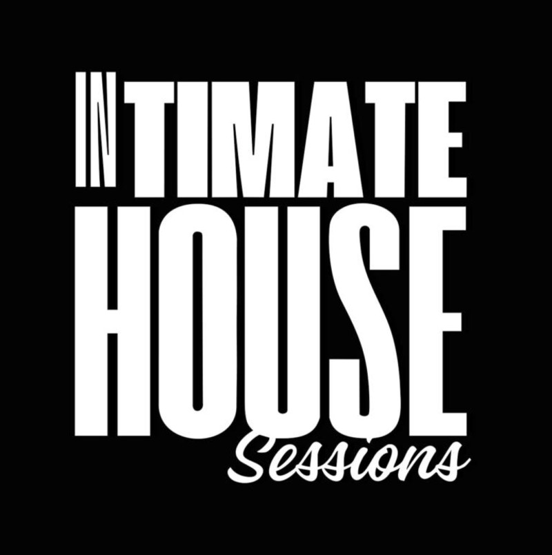 Intimate House Sessions in Chicago at Masada