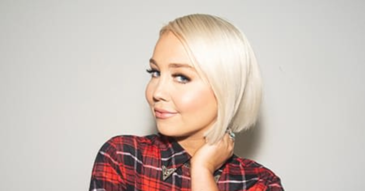 RaeLynn in Nashville at Country Music Hall of Fame and Museum