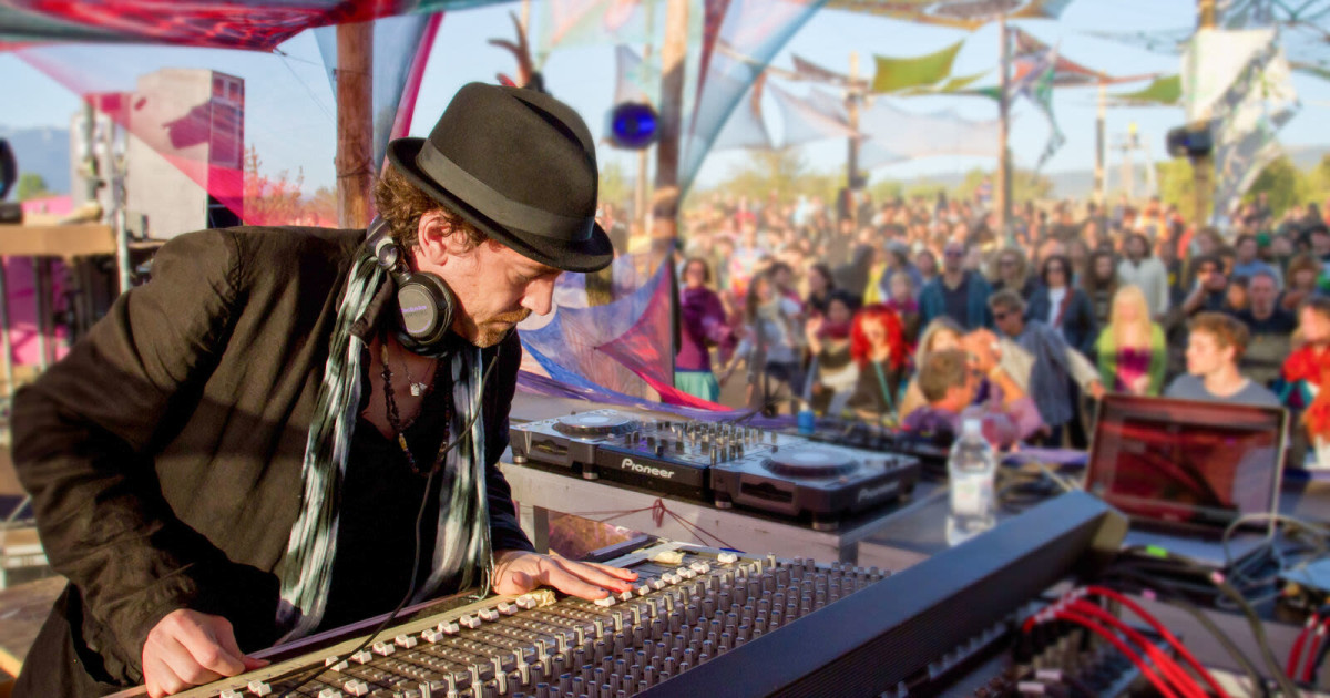 Shpongle (Simon Posford Live Set) in Kansas City at Uptown