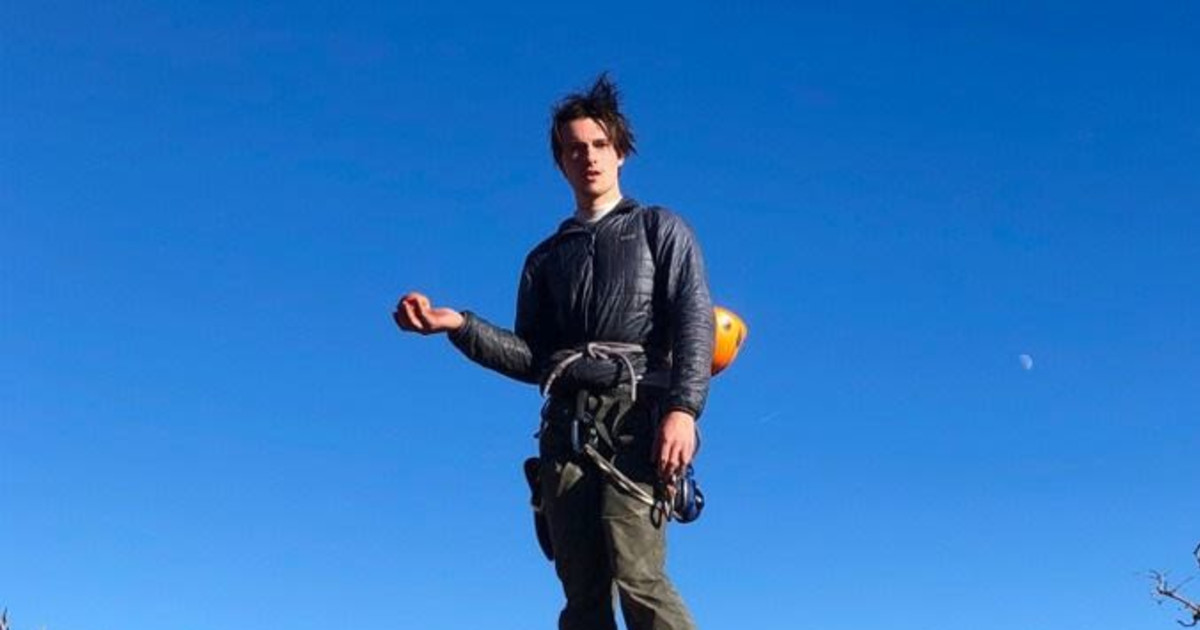 Goth Babe with Runnner in Hollywood at The Fonda Theatre