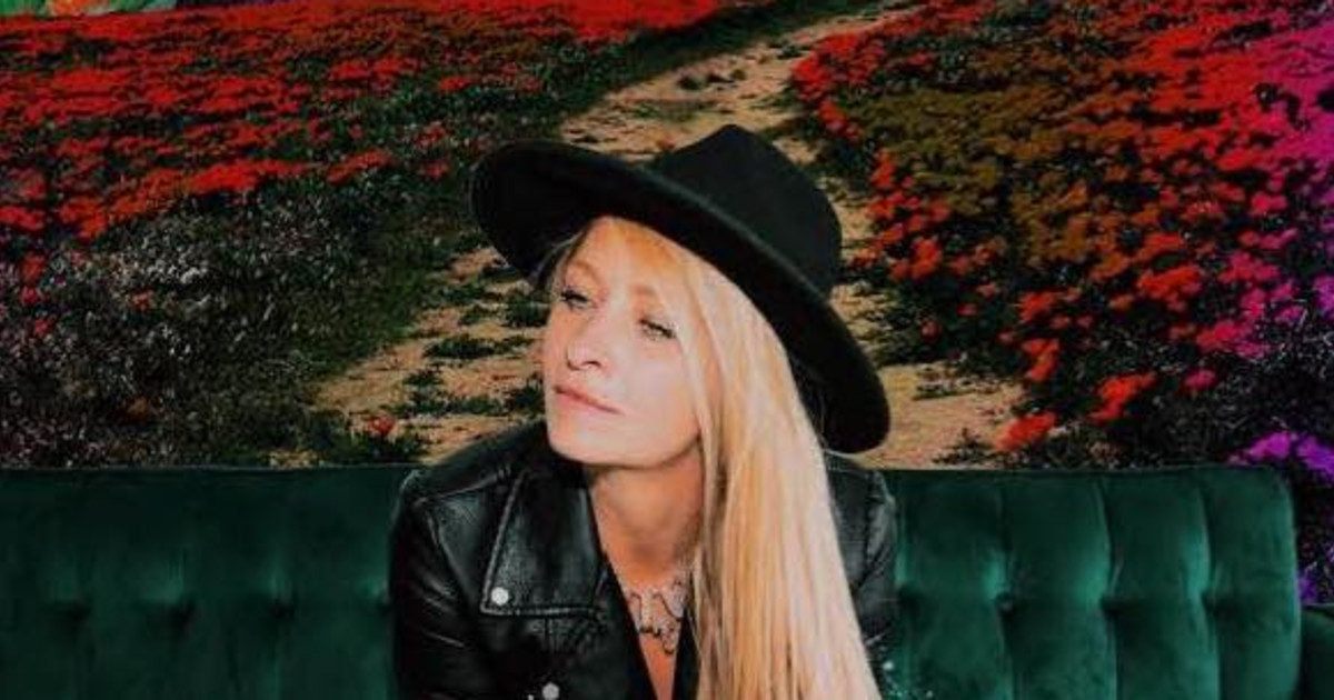 Maddy O’Neal w/ Vincent Antone, SOBBRS in Austin at Stubb's