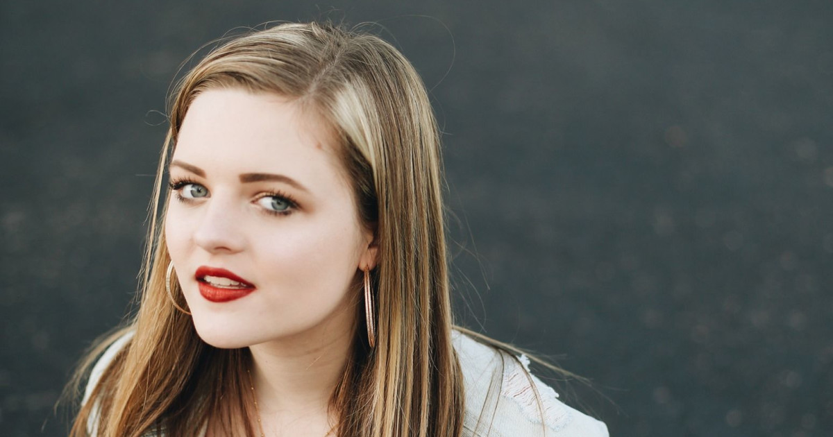 Sarah Morey in Nashville at Two Old Hippies (CLOSED)