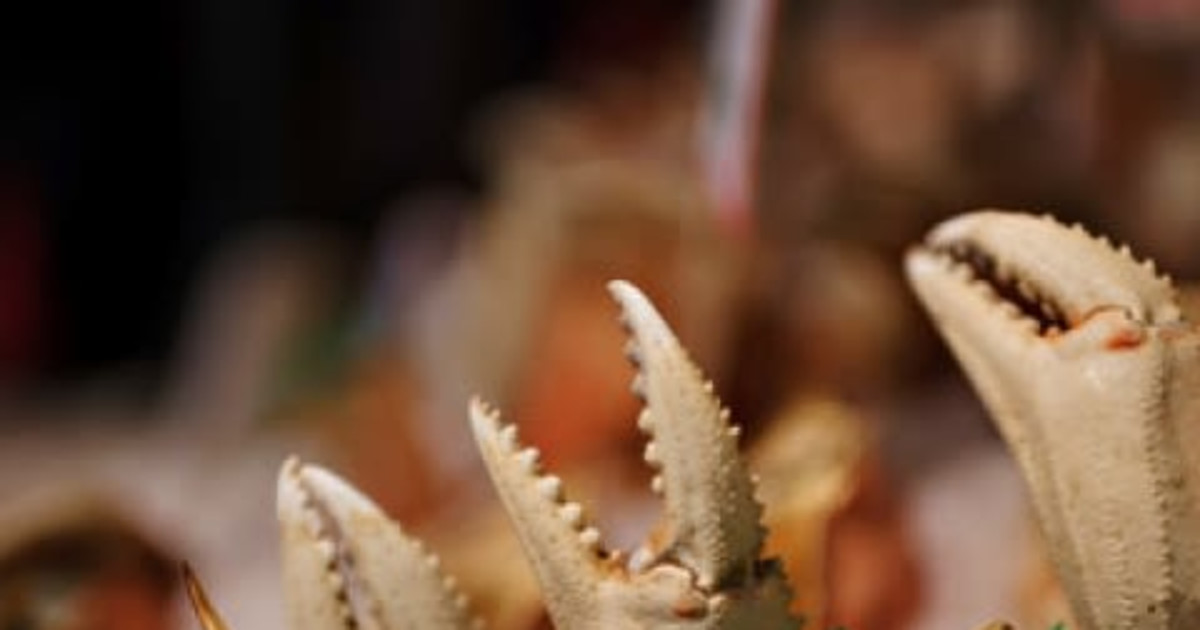 Fish Skool with Fishmonger Ryan Rector: PNW Crab in Seattle at