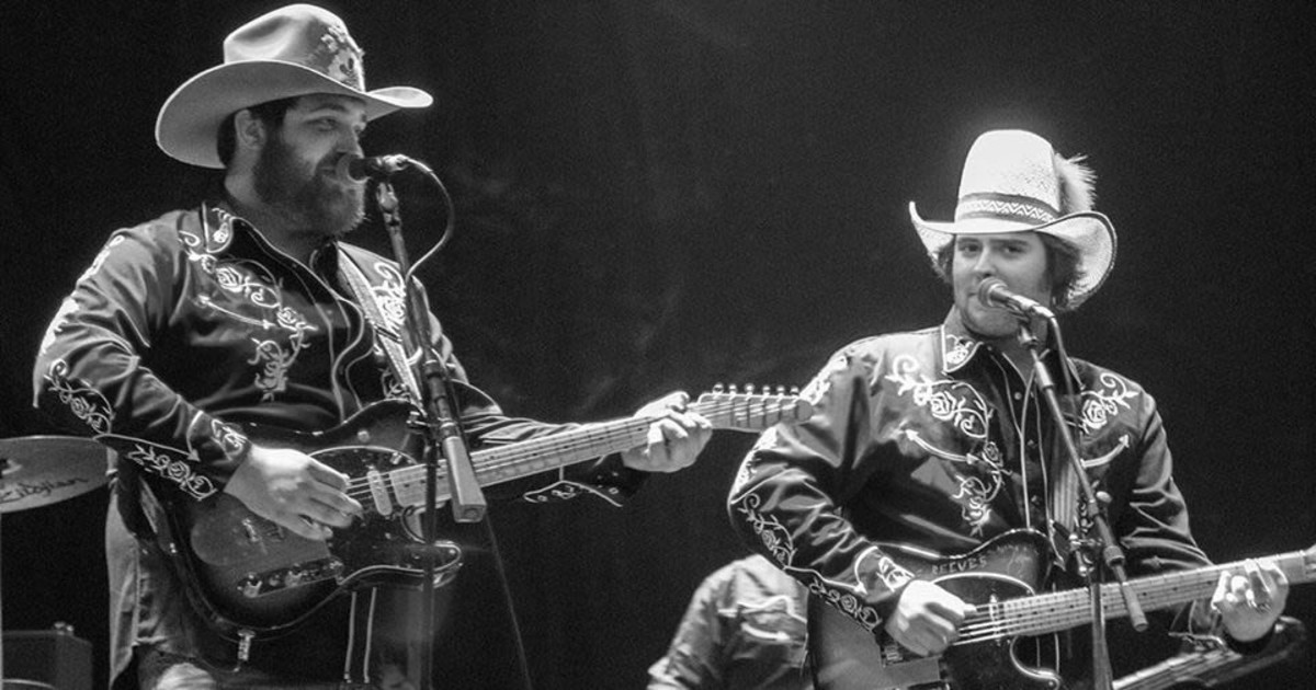 The Reeves Brothers in Dallas at Mama Tried Honky Tonk (CLOSED)
