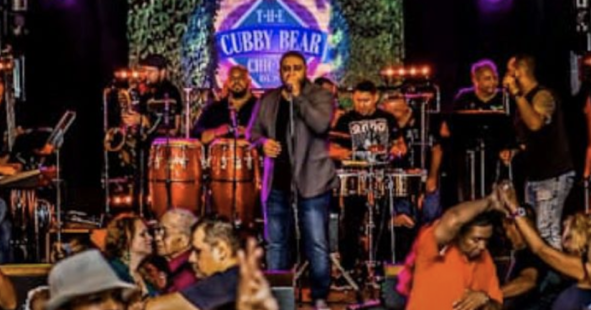 Salsa Sundays in Chicago at Cubby Bear