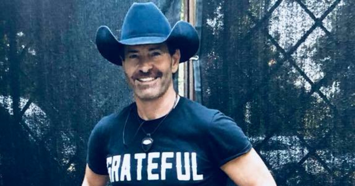 Keith Burns (of Trick Pony) w/ Presley & Taylor in Nashville at 3rd