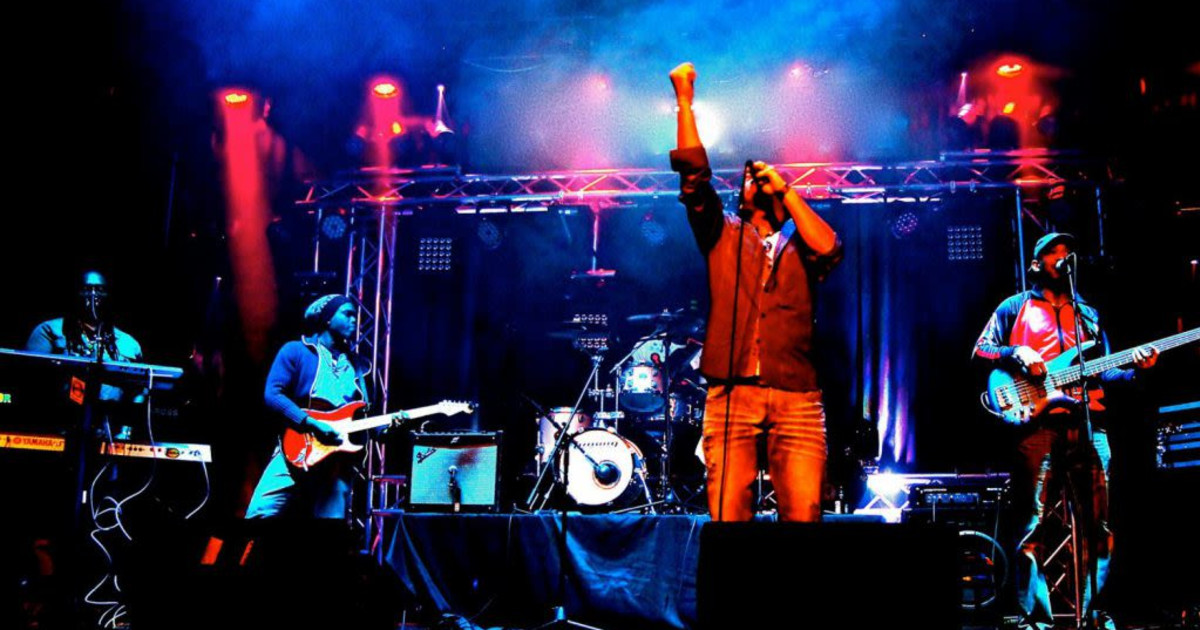 Indika Reggae in Arlington Heights at Hey Nonny