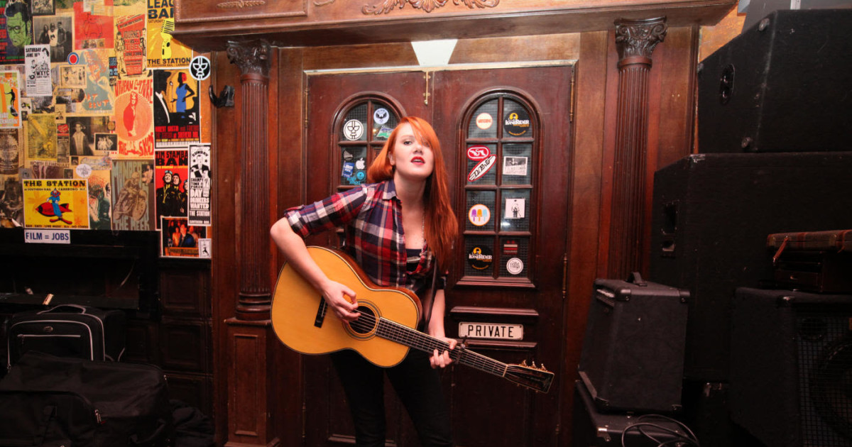 Grace Pettis (Stream) in Austin at Online
