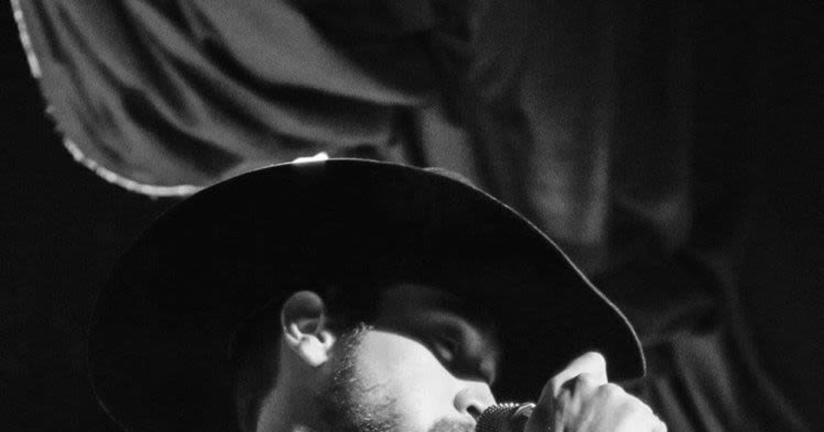 Chris Curtis Music in Independence at Apex Aleworks