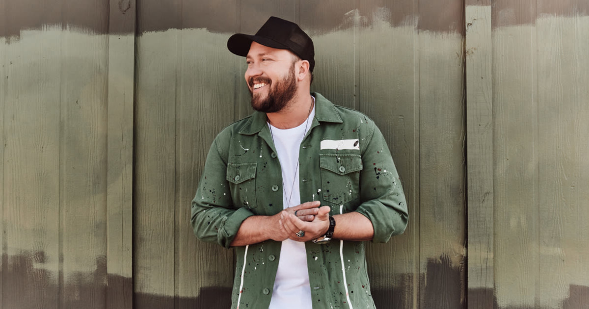 Mitchell Tenpenny in Nashville at Ryman Auditorium