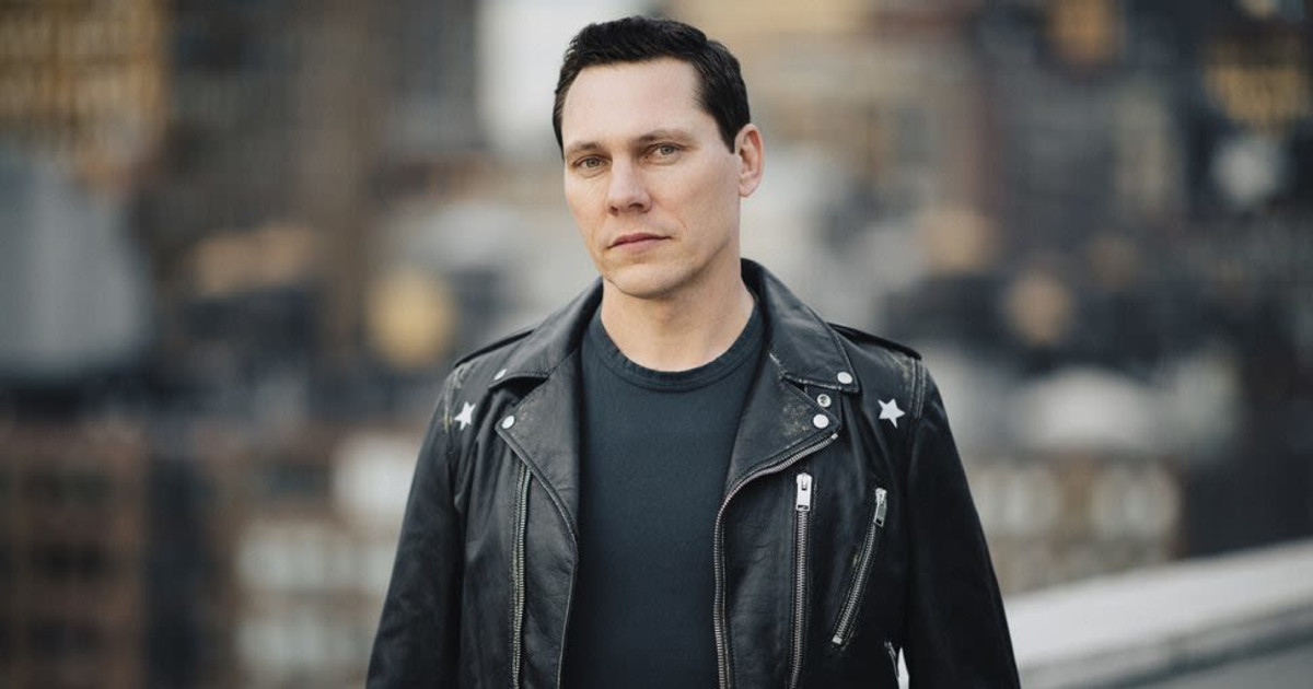 Tiesto: Live at Red Rocks in Seattle at #DoStuffAtHome