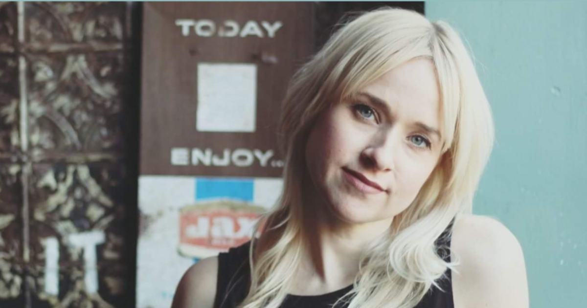 Live Premiere Sessions: Amanda Cross in New York at Bowery