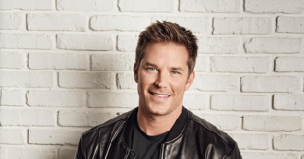 Colin Kane Thanksgiving Special Event Show in Pasadena at The Ice