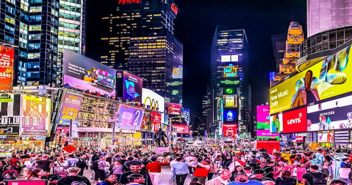 Times Square Fashion Week™, LIVE Fashion Experience, I ️NY